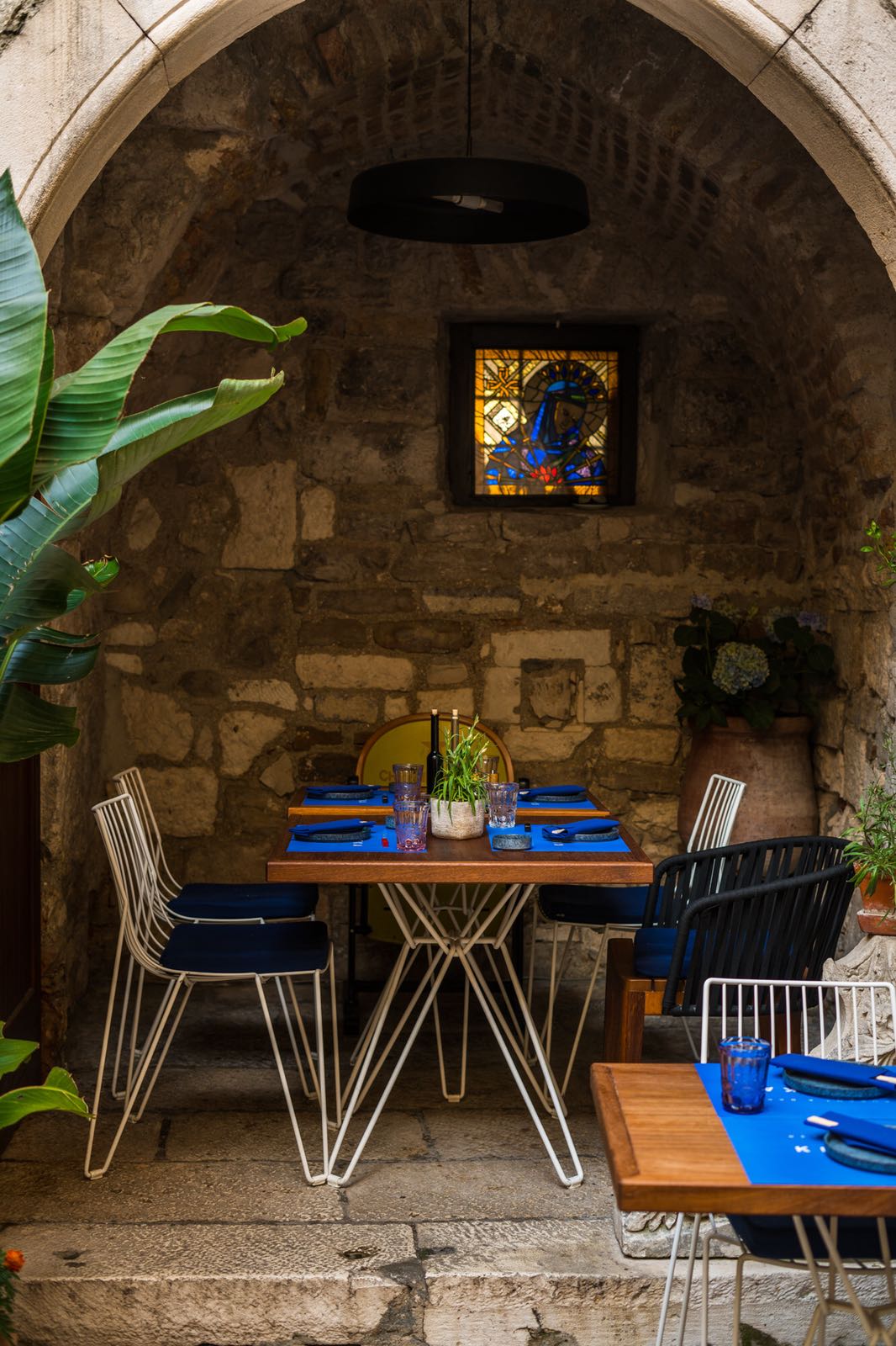 Home - Restaurant & Bar Kinoteka